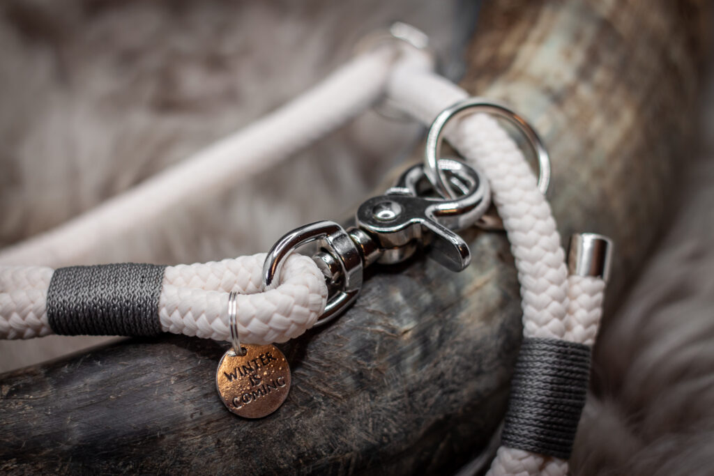 Collier Stark | Geek On A Leash